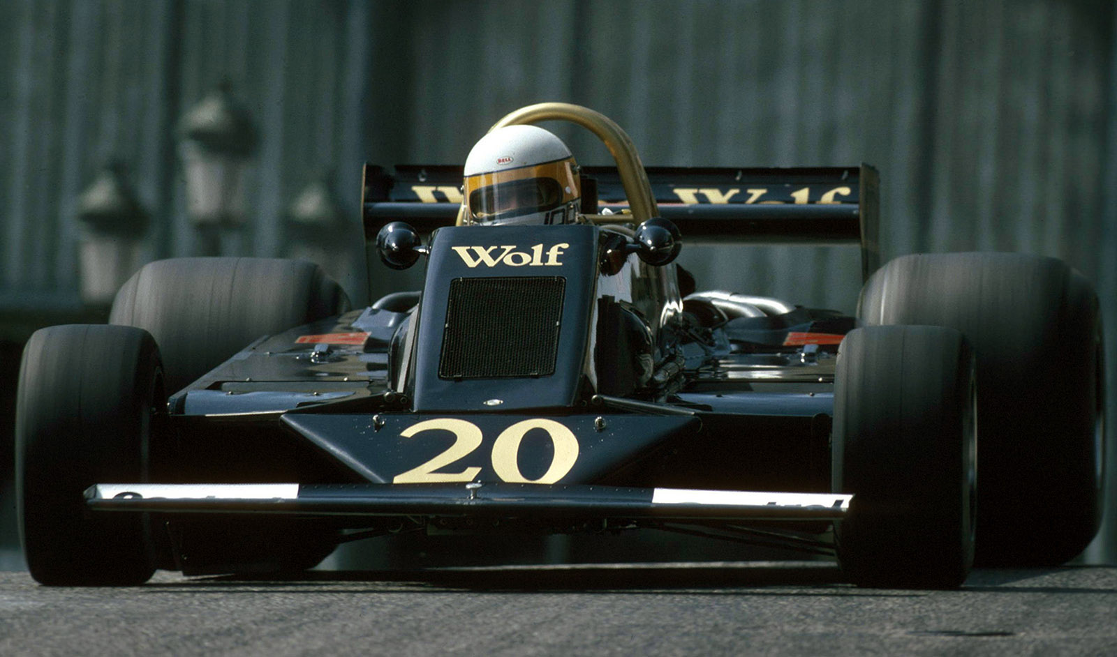 History – Walter Wolf World